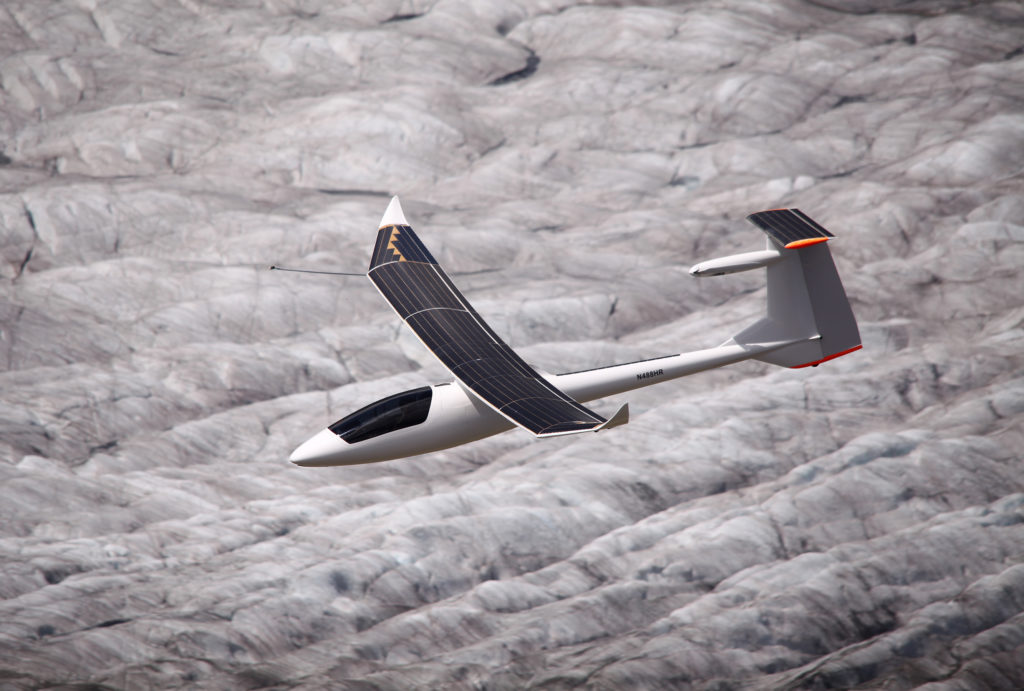 Crossing of the Alps with the Sunseeker Duo - Solar Flight